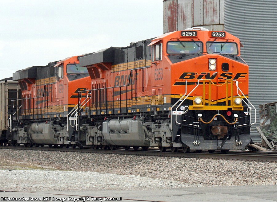 BNSF 6253
